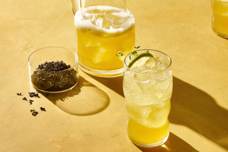 Receta de té frío de lima, citronela y jengibre - Recetas Vitamix